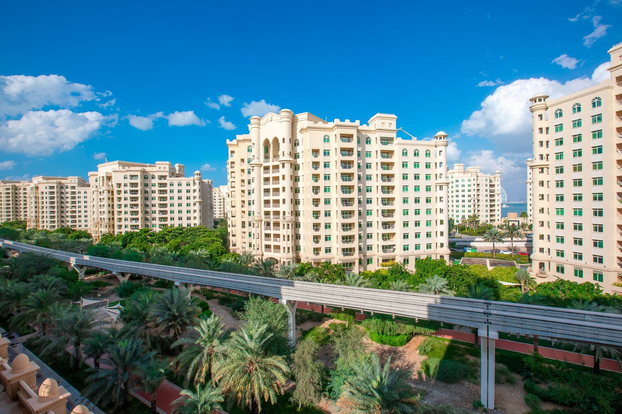Shoreline Apartments by Nakheel Properties at Palm Jumeirah, Dubai ...